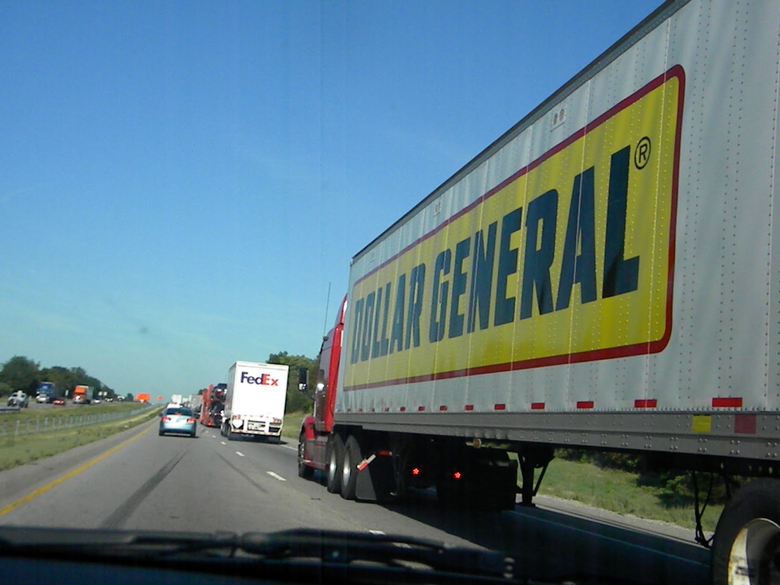 Signs: Dollar General