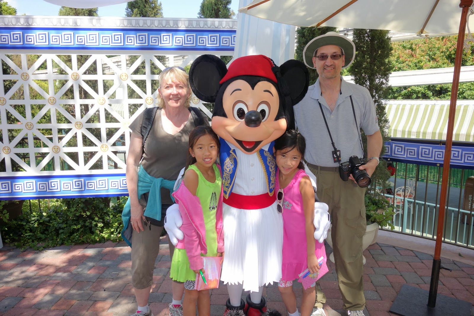 Rachel and Sarah's Journey: Having fun at Disney