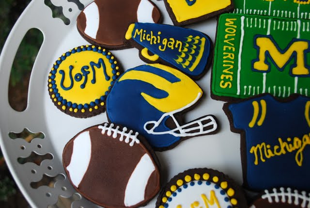 Bittersweet Bric-a-Brac: "Go Blue" Cookies