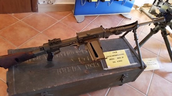 SI VIS PACEM, PARA BELLUM: Il fucile mitragliatore Breda Modello 30