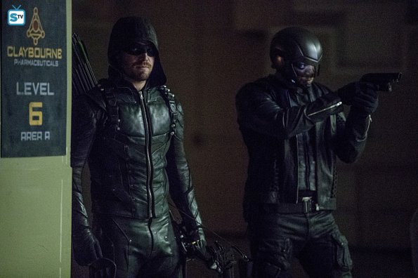 ARROW - Oggi, il finale di metà stagione: GRANDE COLPO DI SCENA in ... ARROW - Oggi, il finale di metà stagione: GRANDE COLPO DI SCENA in ...