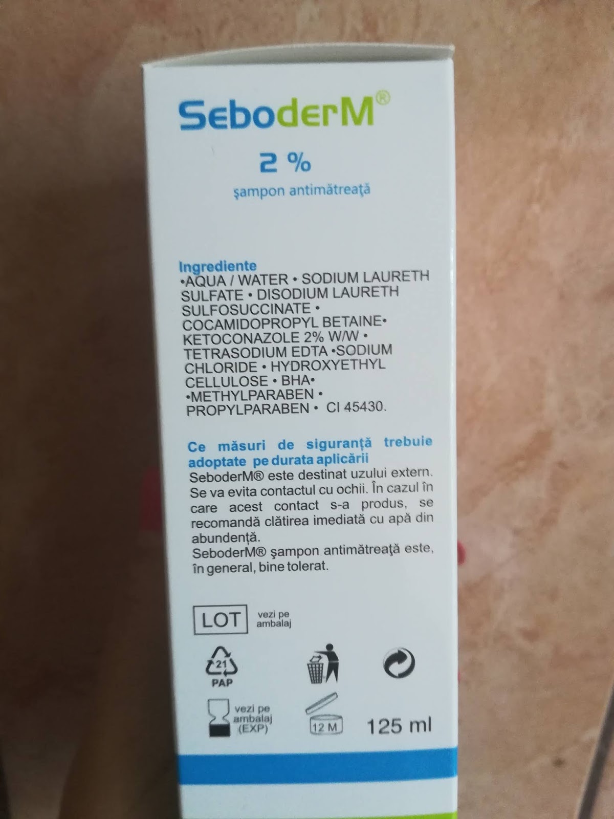 From beauty with love: Șampon Seboderm sau cum am scăpat de mătreață