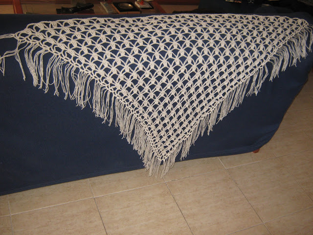HILO Y PUNTO: Chal calado