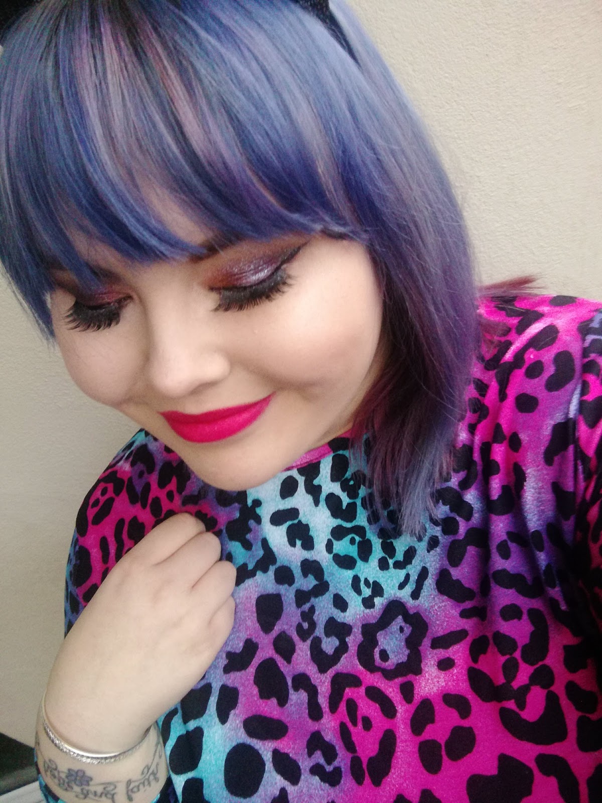 The dull clothing season is over, leopard is back! - Odds & Trends