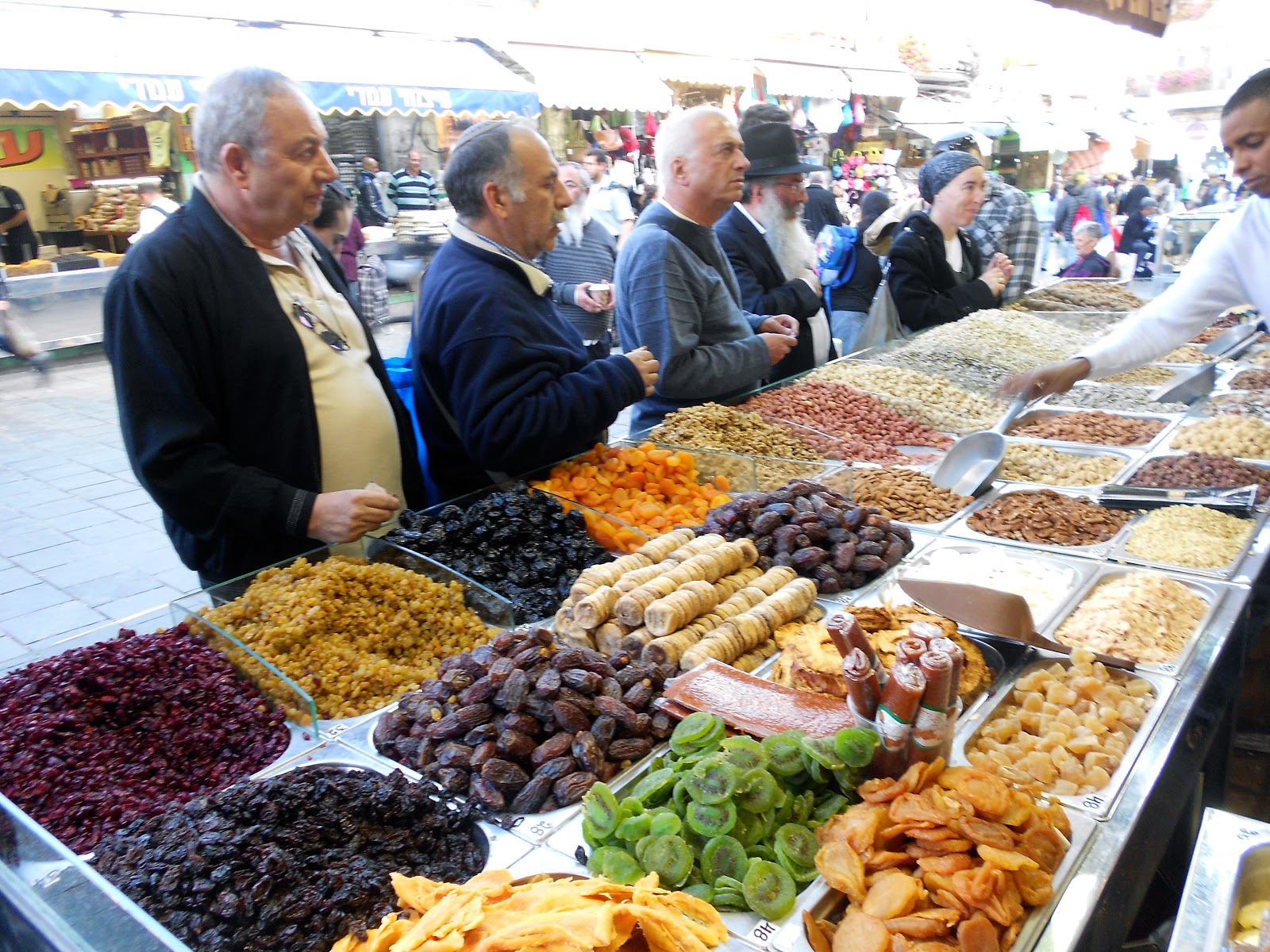 Sojourner in The Holy Land: NOURISHMENT FOR THE BODY AND SOUL.....FOOD!