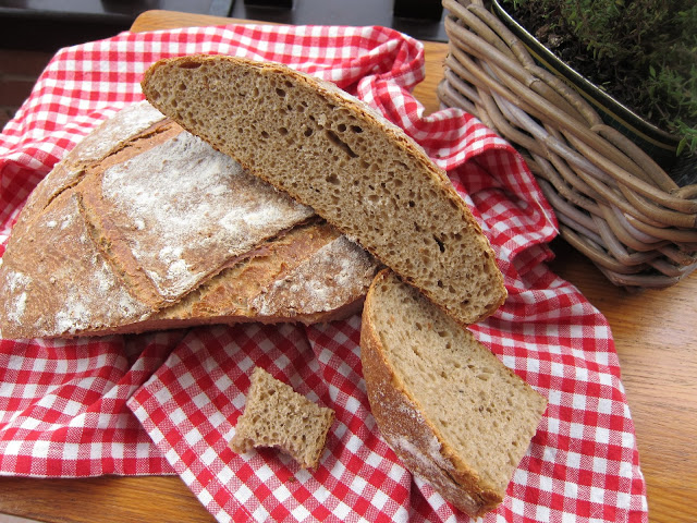 Pan de centeno y sésamo en panificadora | El blog de Lucía