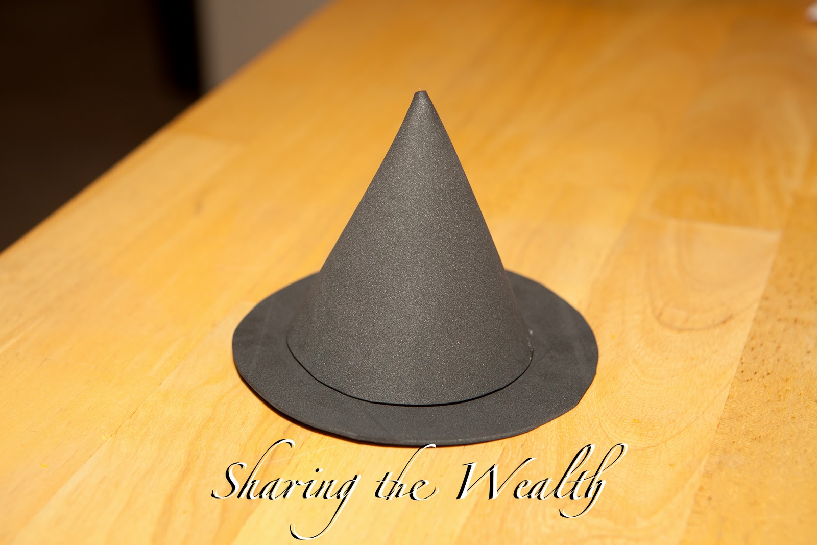 Sharing the Wealth: Mini Witch Hat Tutorial