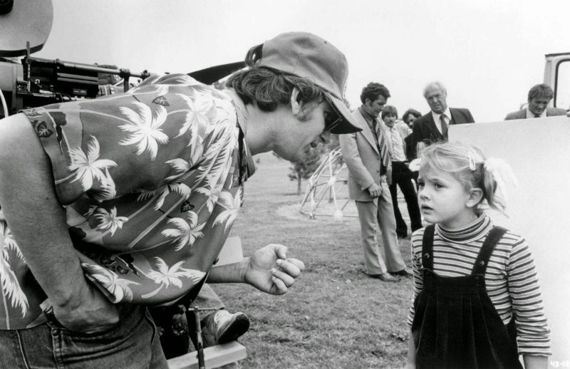 45 Amazing Behind the Scenes Photos From Steven Spielberg's ...