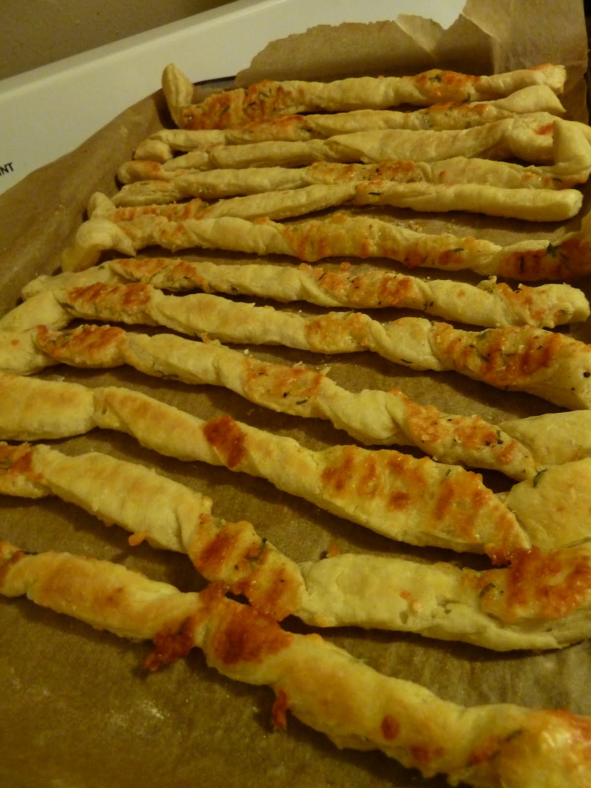 Urban Farmgirl: Tomato-based Vegetable Soup with Cheese Straws