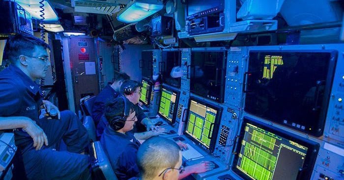 AE5X: Panoramic displays, waterfalls - and a sea story