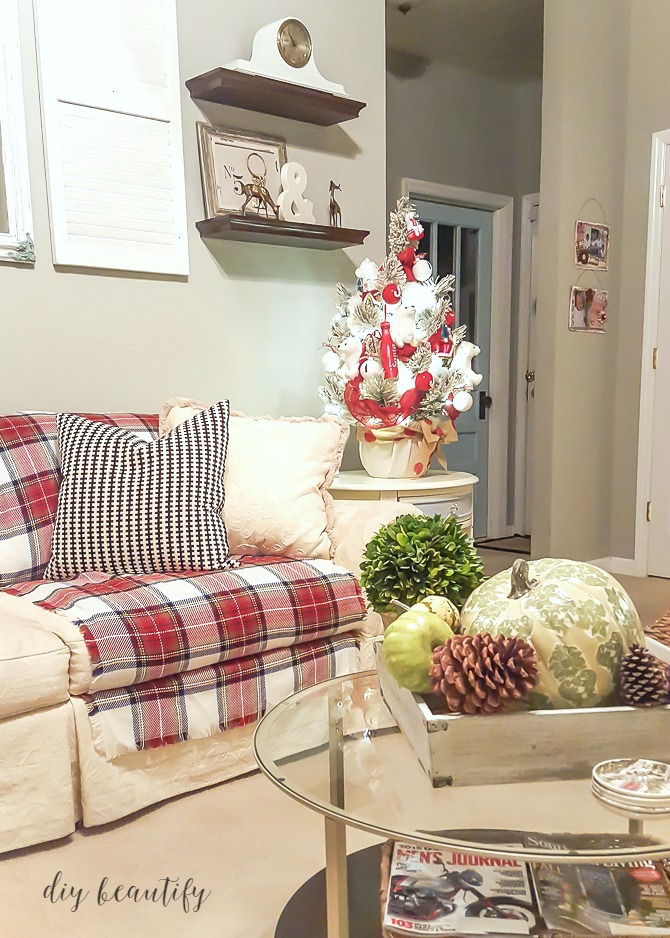 Decorating with Plaid - DIY Beautify - Creating Beauty at Home