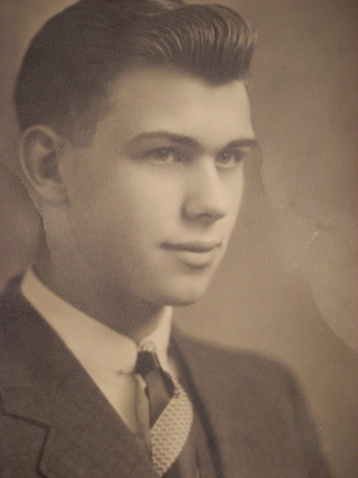 Arts and Culture: Christopher Purdy: WORLD WAR II: MY FATHER'S LETTERS