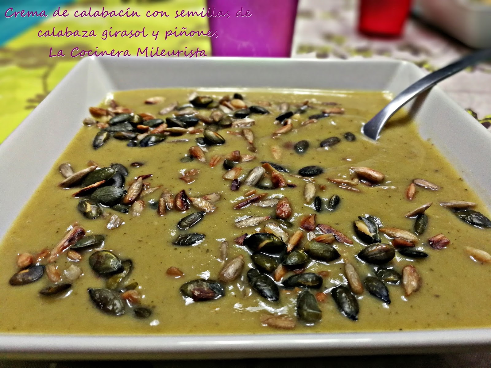 La Cocinera Mileurista: Crema de calabacín con semillas de calabaza ...