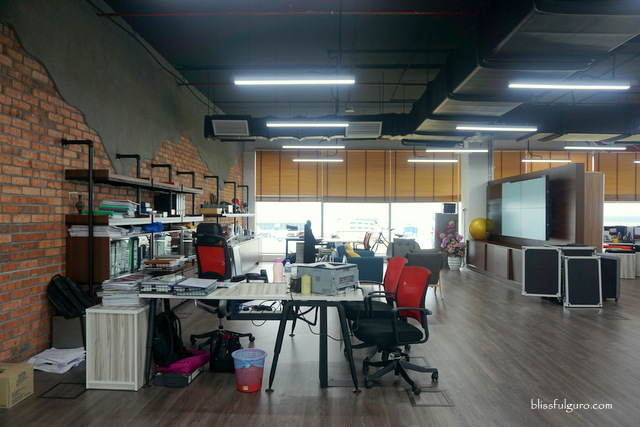 AirAsia RedQ: One of the Coolest Workspaces in the World - blissfulguro