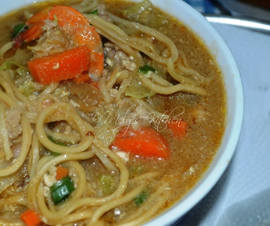 Mely's kitchen: Lomi