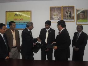 Kolej MCS Banting Selangor: MOU DI ANTARA COLLEGE MCS DENGAN AEU