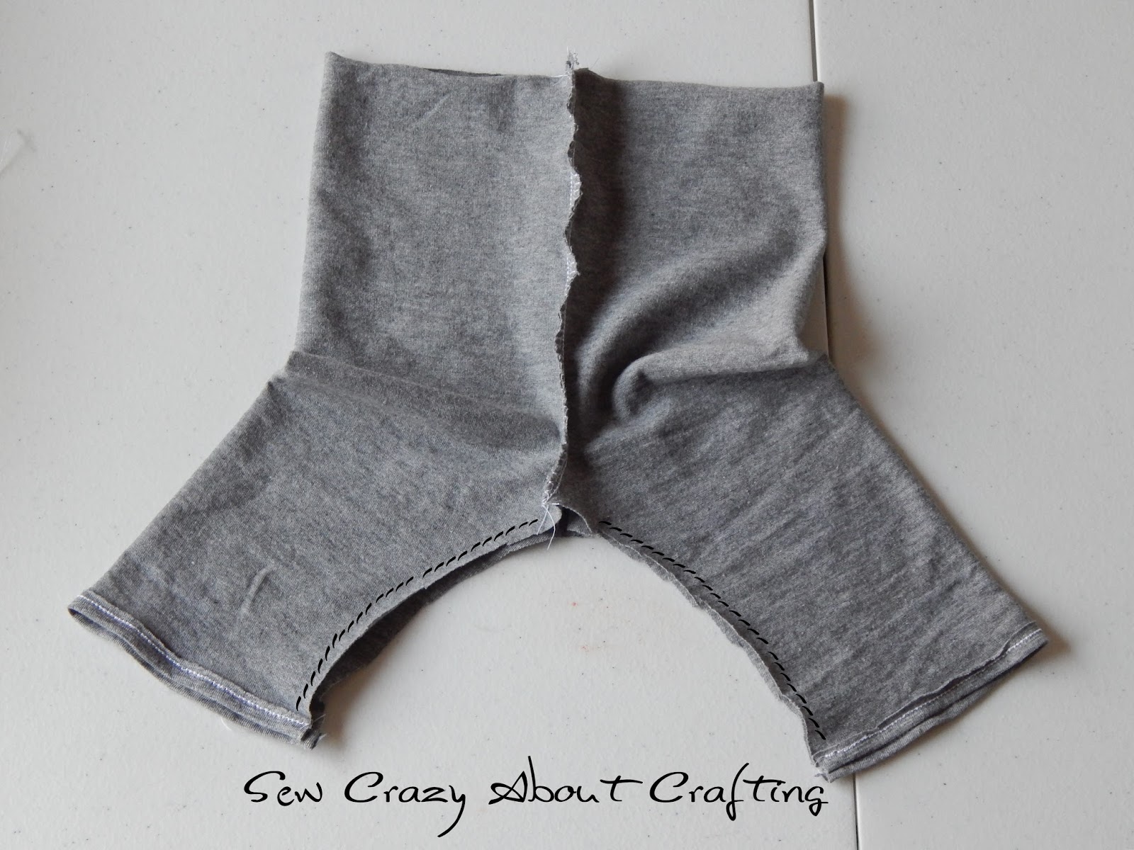 Sew Crazy About Crafting: Free Pattern and Tutorial: Emma Leggings