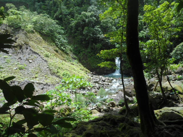 CAMARINES NORTE: MANANAP FALLS (SAN VICENTE, CAMARINES NORTE)