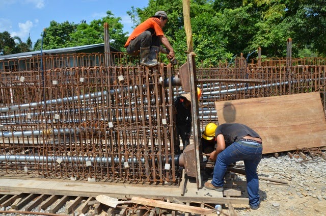 Construction of a new bridge at Dambai, Penampang, Sabah: May 2014