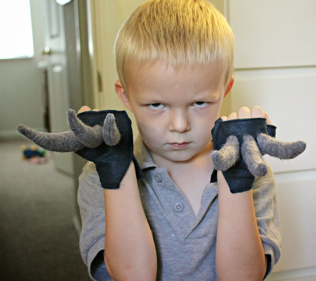 Easy Sewn Wolverine Claws + Pattern