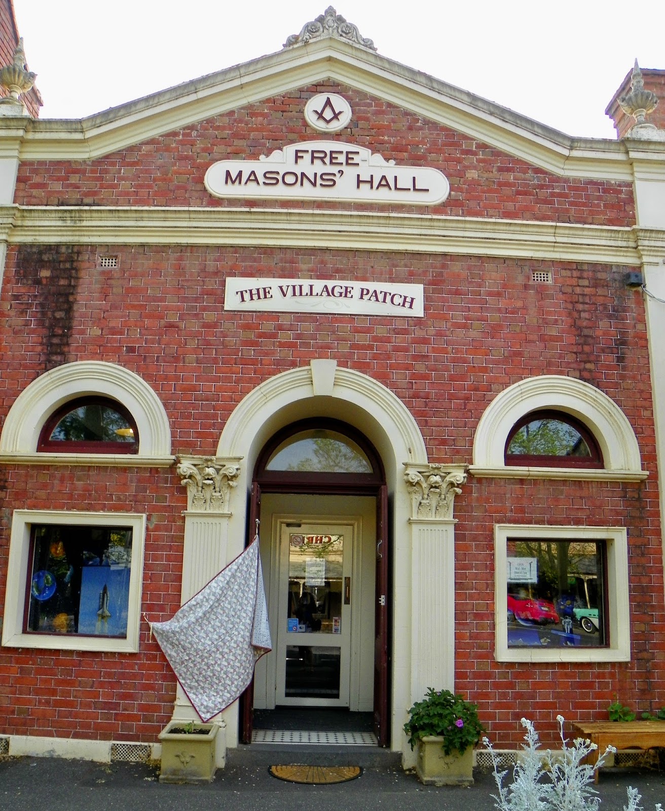 Bendigo Lioness: Maldon & the Village Patch