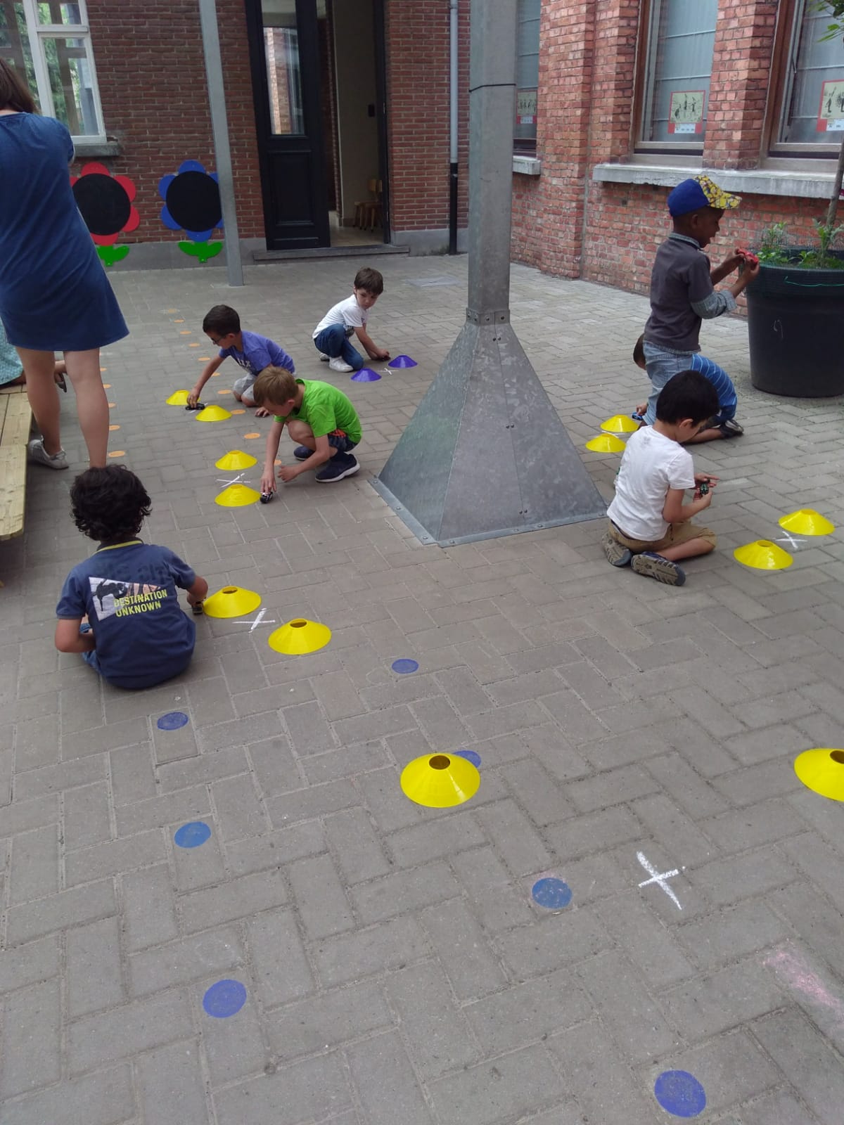 Schrijfdans in de kleuterschool: Schrijfdans paarse en roze klas ...