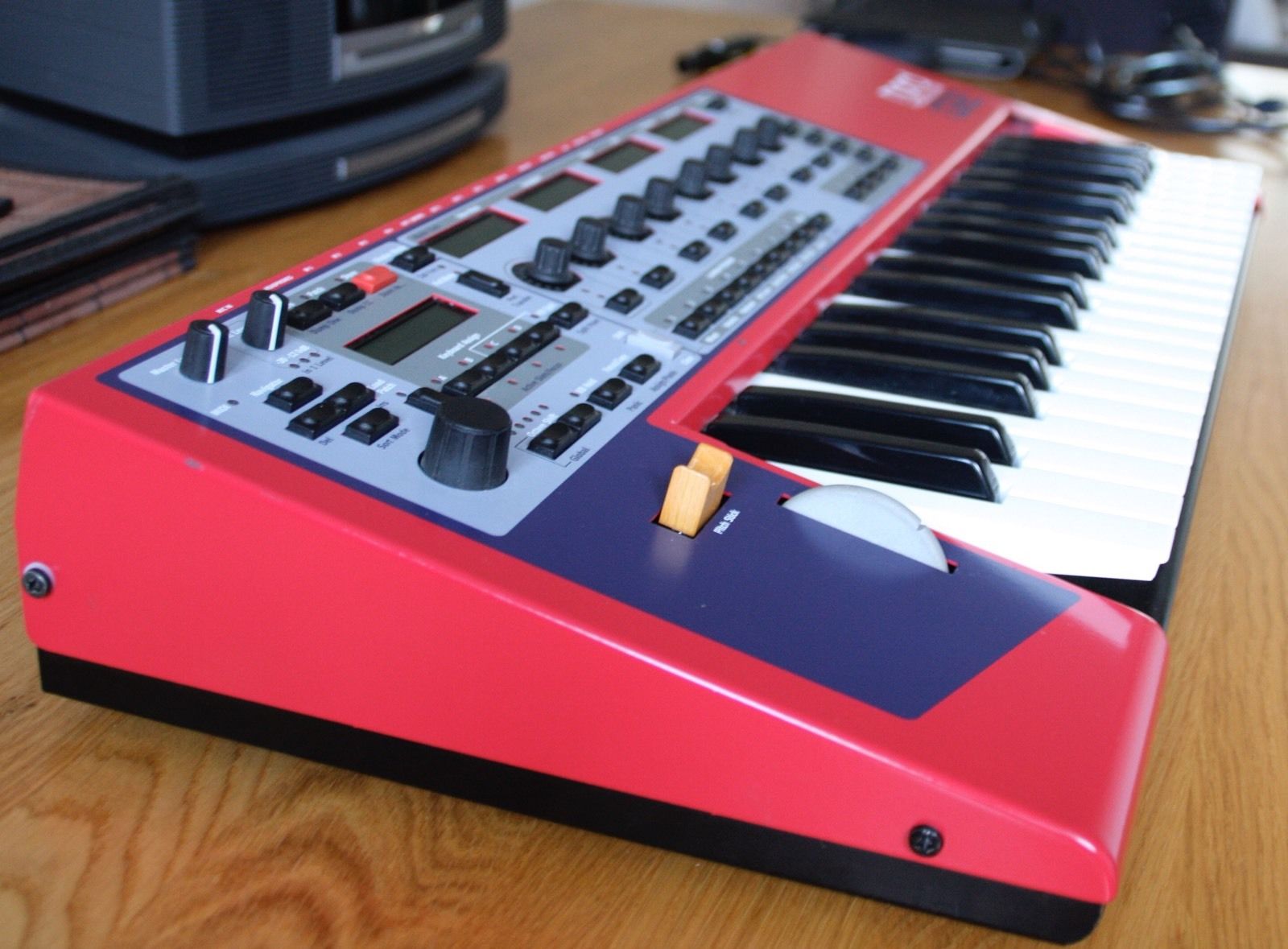MATRIXSYNTH: Clavia Nord G2 Modular Synth Keyboard