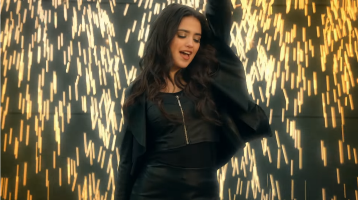 EnPOPados: KALLY'S MASHUP presenta el video oficial de "CATCHING FIRE ...