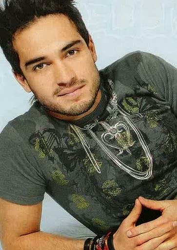 RBD: Fotos de Miguel Arango(Alfonso Herrera)