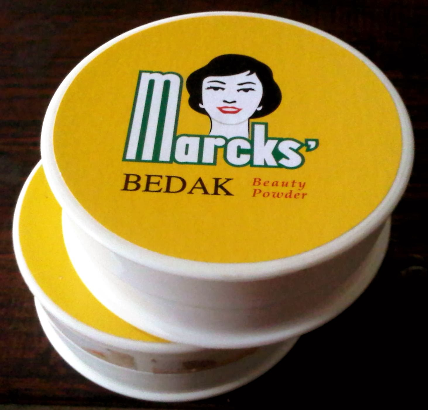 Glamourus Vallery: REVIEW Bedak Marcks' Loose Powder #Creme