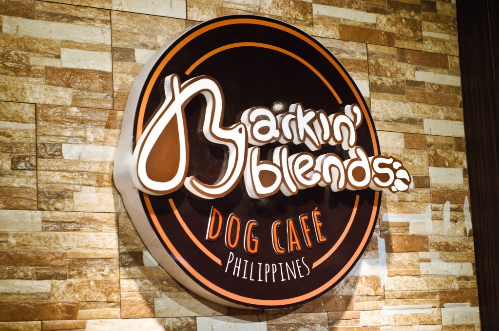 mirifical: XIV - BARKIN' BLENDS DOG CAFE