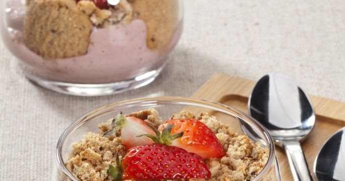 Delícias do Dia-a-Dia: CREME DE MORANGO COM COOKIES