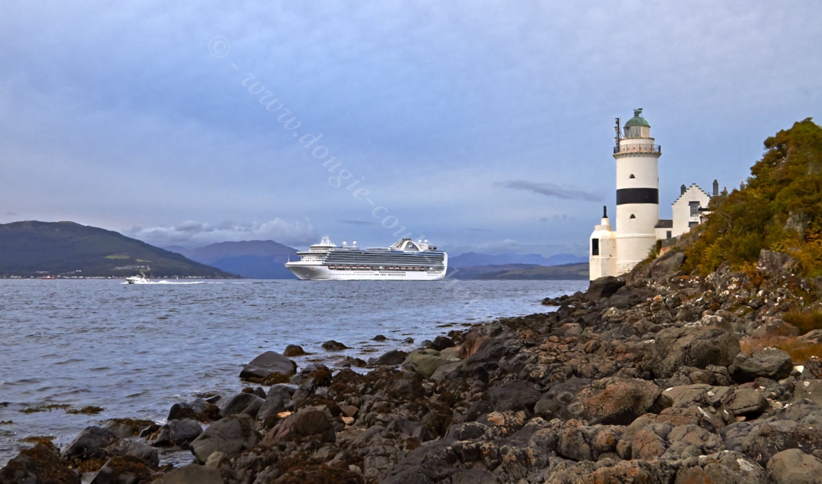 Dougie Coull Photography: 'Emerald Princess' Departing Greenock Tonight