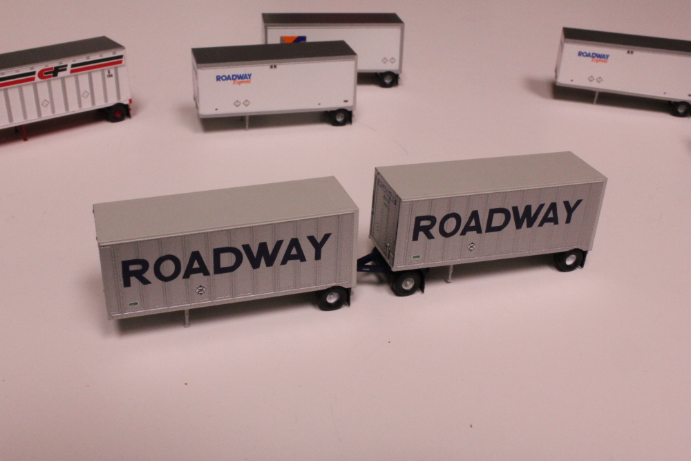 N Scale Addiction: N Scale Athearn 28' Tandem Pup Trailers