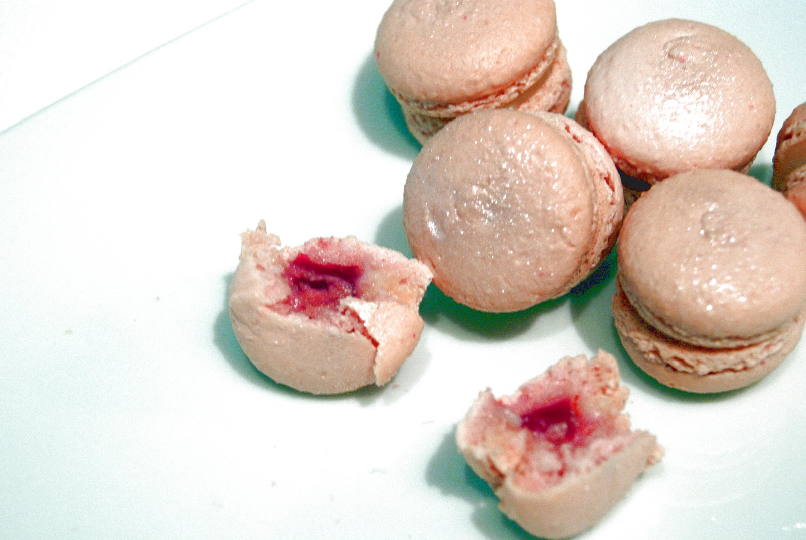 little miss sweetie: Ispahan Macaron - Macarons with lychee, rose and ...