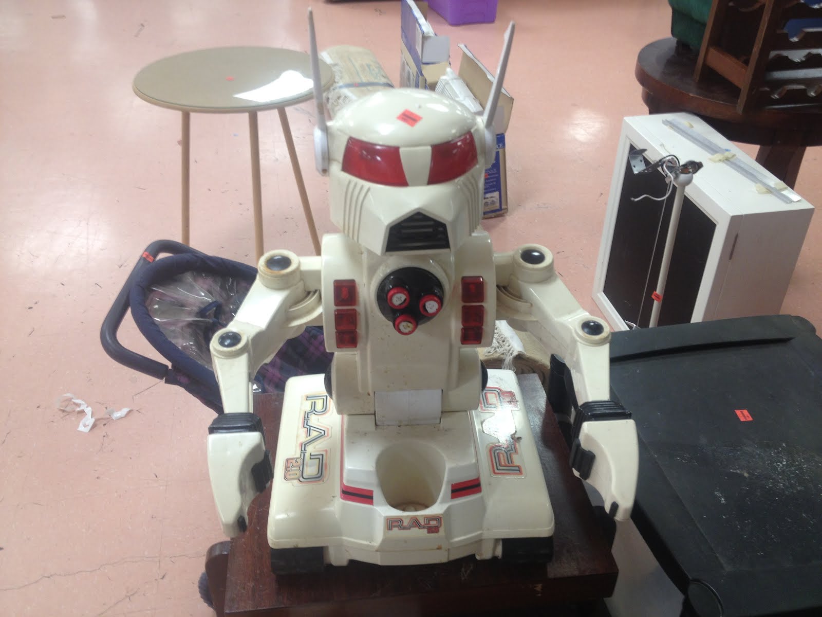 step off george: Rad Robot 2.0