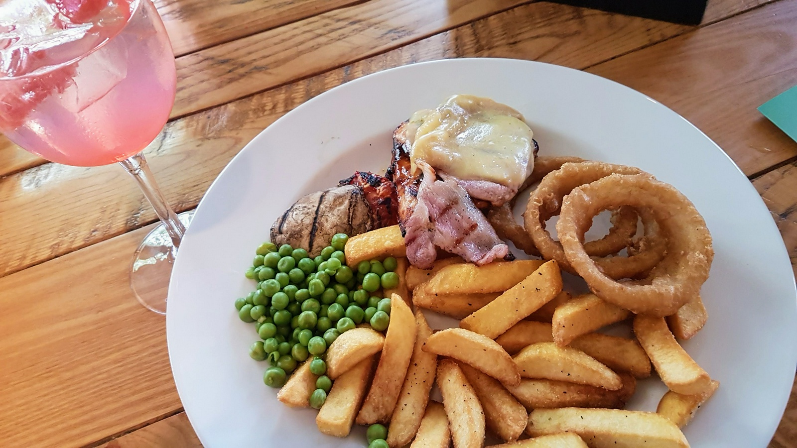 Parkside 農場水果採集體驗，試吃許多現採新鮮水果