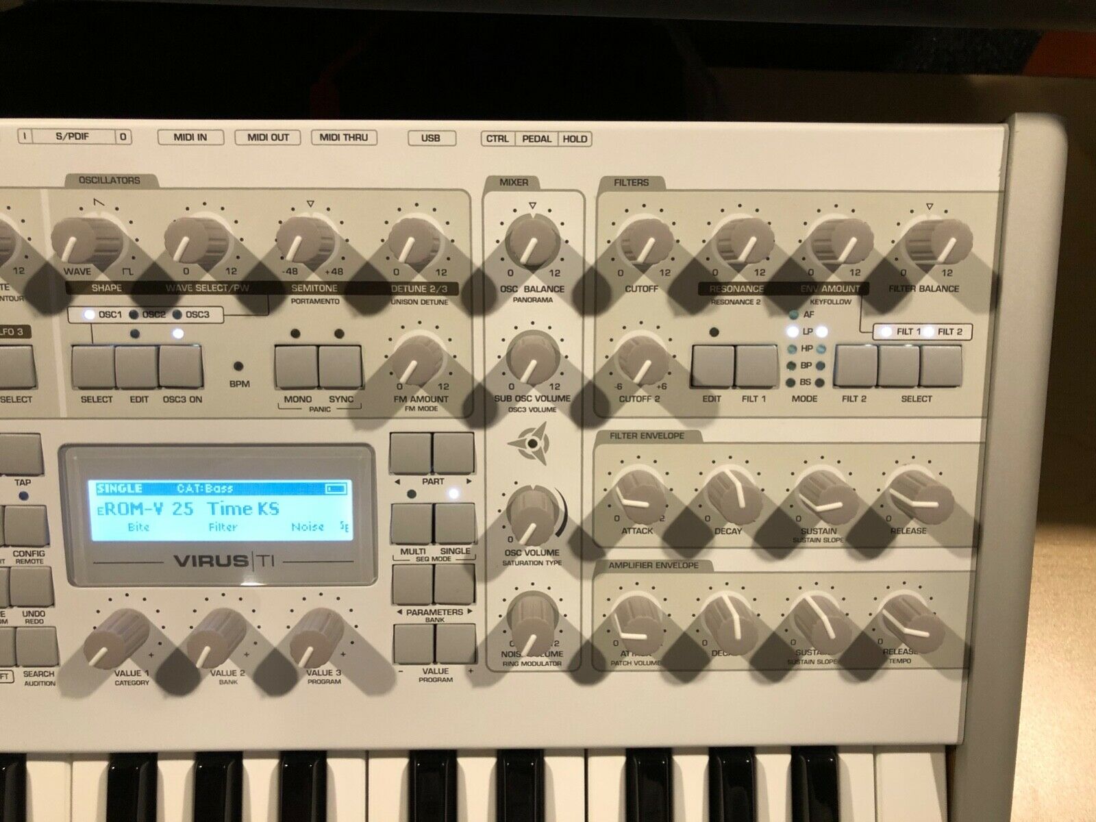MATRIXSYNTH: Access Virus TI V2 Keyboard Synthesizer