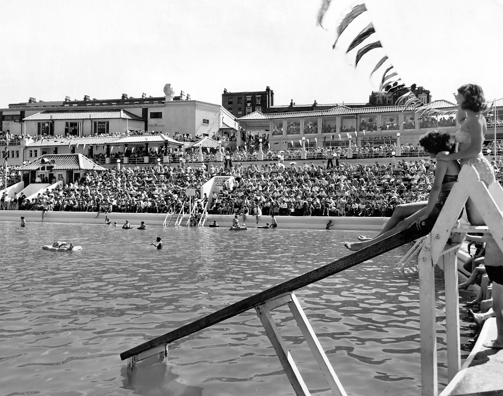 thanetonline: Mainly Margate Lido photos and a minor ramble