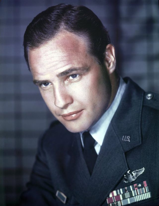 42 Color Photographs of a Young Marlon Brando From the 1940s and 1950s ...