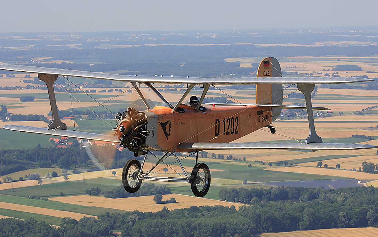 nhungdoicanh II: Udet U-12 Flamingo