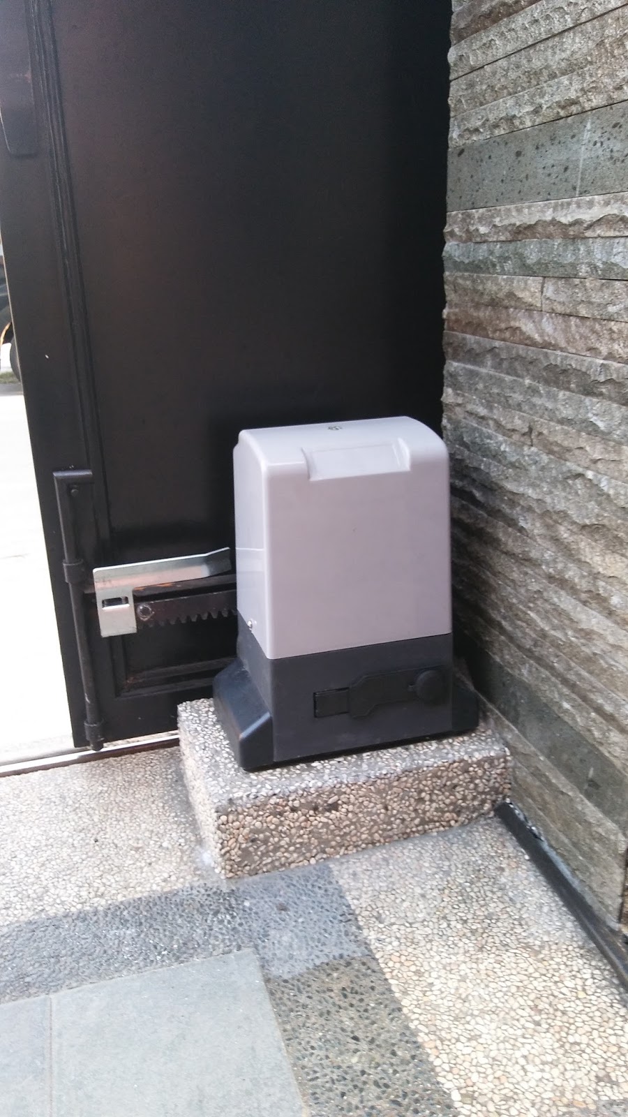 PAGAR OTOMATIS SURABAYA