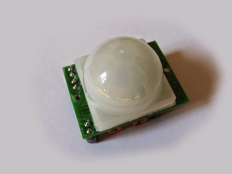 ROBO ZONE: PIR motion sensor interfacing with microcontroller