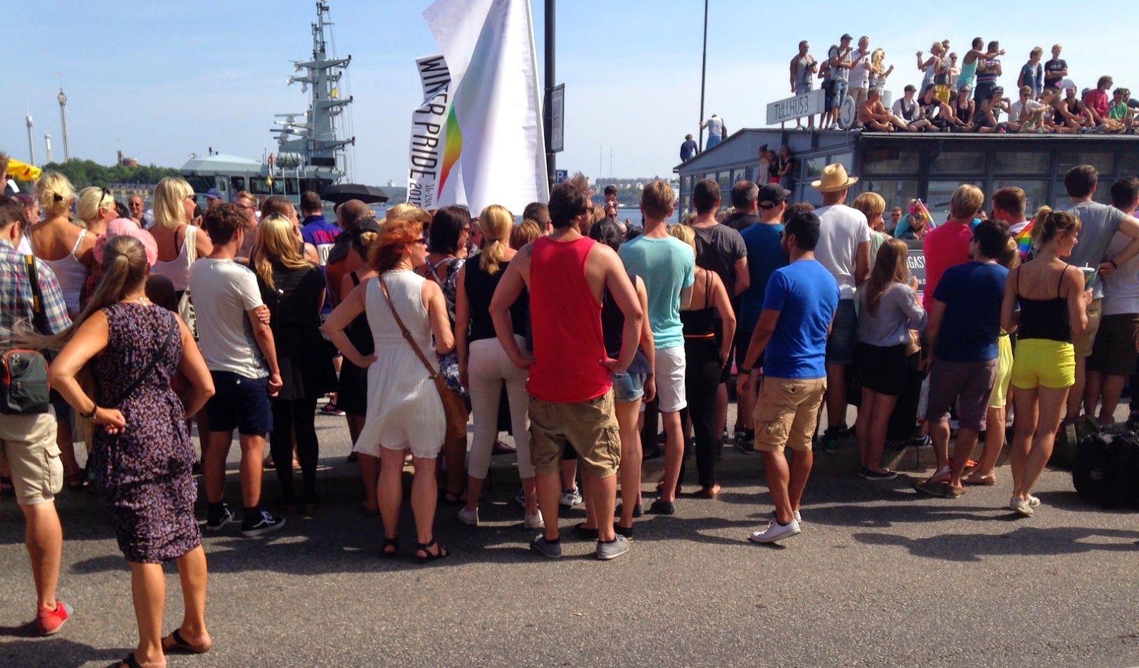 Utsikt mot Stureplan: Parader och parader