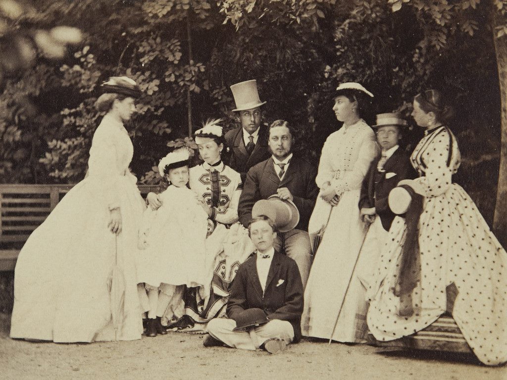 THE SAVVY SHOPPER: Queen Victoria's Family Pictures