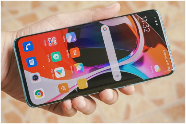 Memahami Perbedaan antara Handphone Flagship dan Handphone Gaming