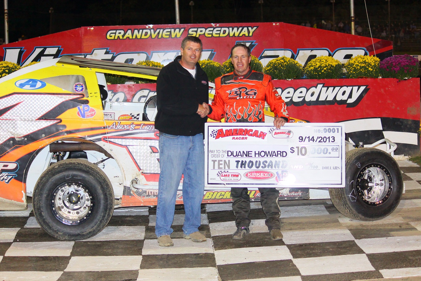 COWPATTY NATION: AMERICAN RACER CHAMPION DUANE HOWARD (Bruce Thomas photo)