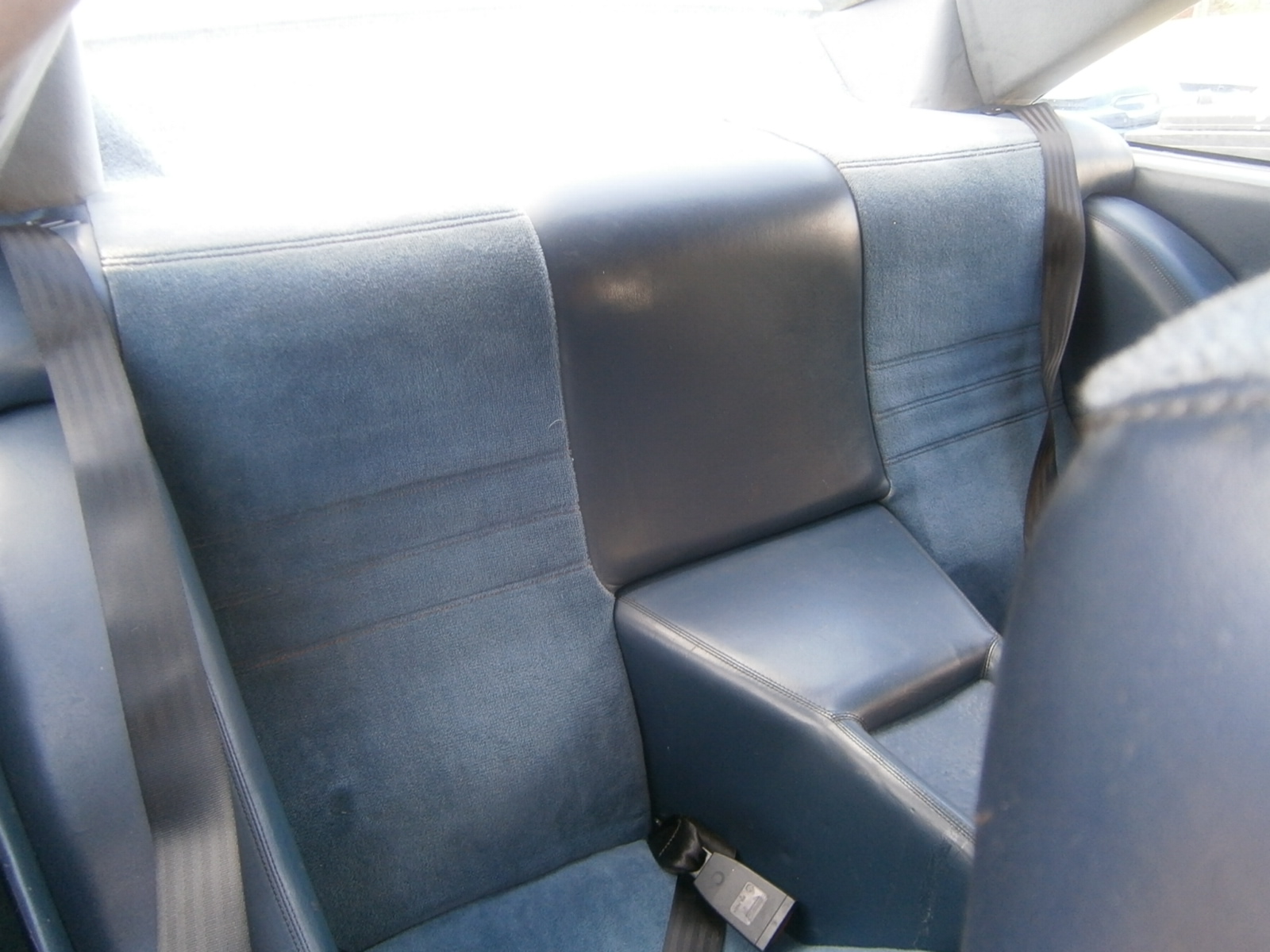 Lotus Excel Restoration: Installation of rear seatbelts Securon 200