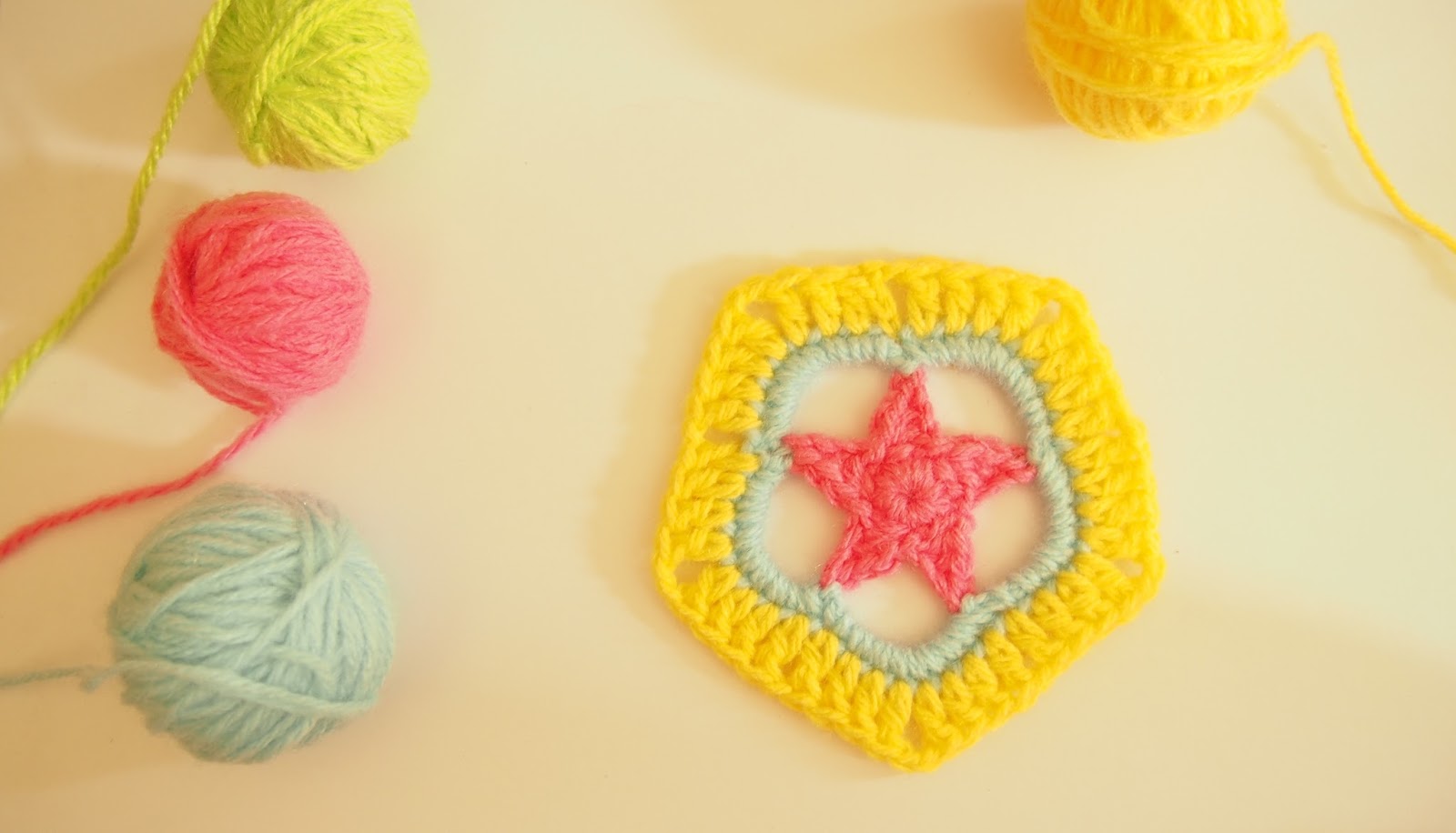 Sol de Noche {deco crochet}: Crochet Twinkling Star Pentagon - Wall ...