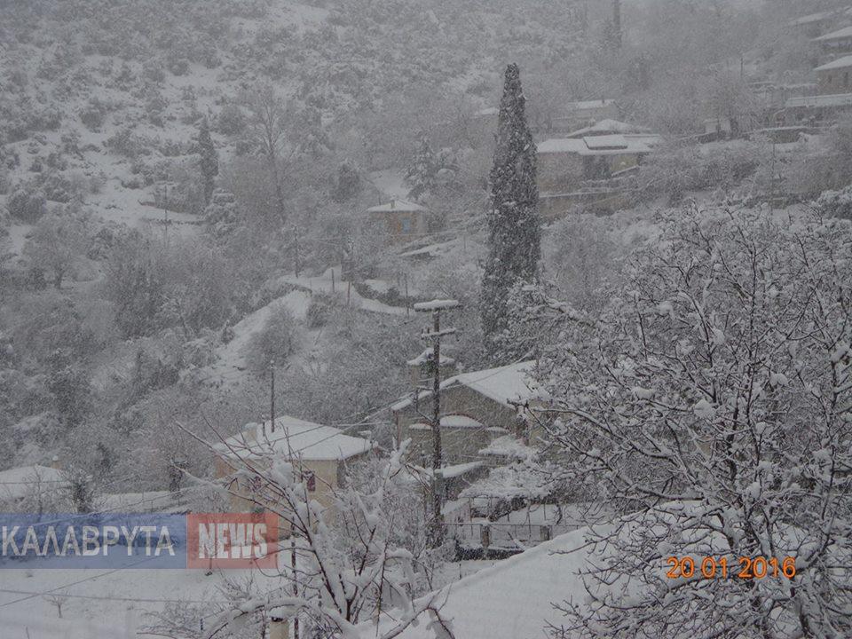 ΕΙΚΟΝΕΣ ΑΠΌ ΤΟ "ΘΑΜΜΕΝΟ" ΣΤΟ ΧΙΟΝΙ ΚΑΣΤΕΛΛΙ ΚΑΛΑΒΡΥΤΩΝ - ΚΑΛΑΒΡΥΤΑ - NEWS